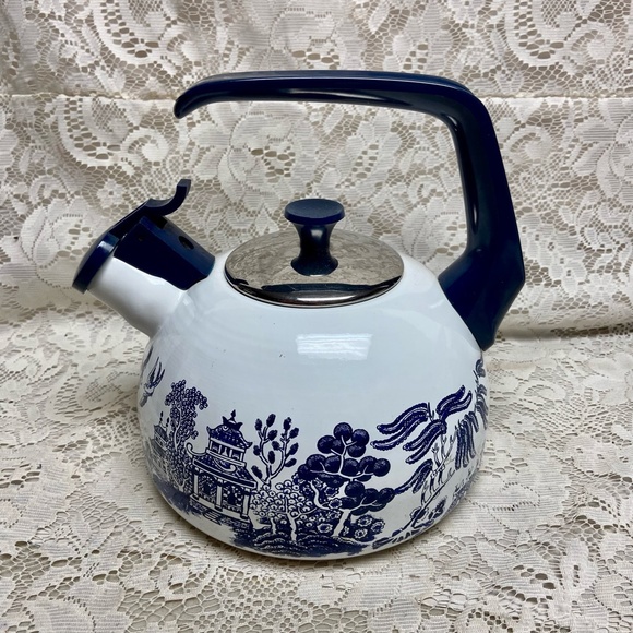 Heritage Mint | Dining | Vintage Heritage Mint Blue Willow Enamelware ...